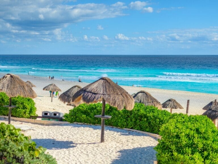 Traveling to Cancun in January: Weather, Things to Do + Tips