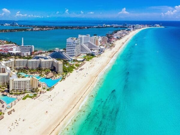 Tips for Getting Through Customs Quickly in Cancun